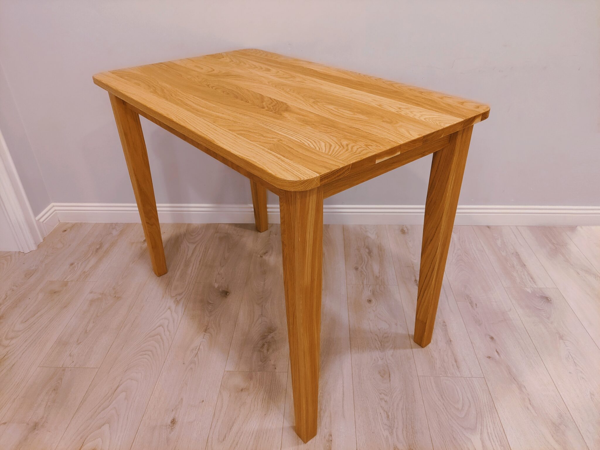 Ąžuolinis stalas 110 x 70 cm. – Ąžuolinis